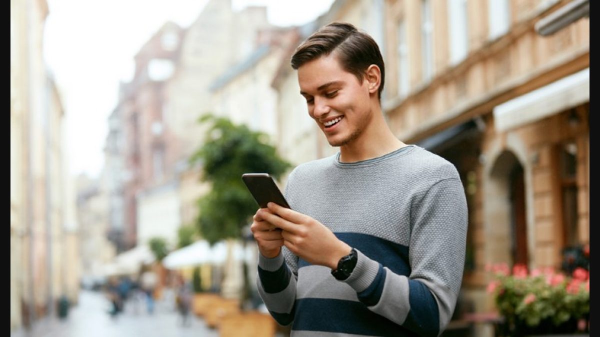 The Fusion of Tech and Style: A Closer Look at Tech-Infused Fashion for ...