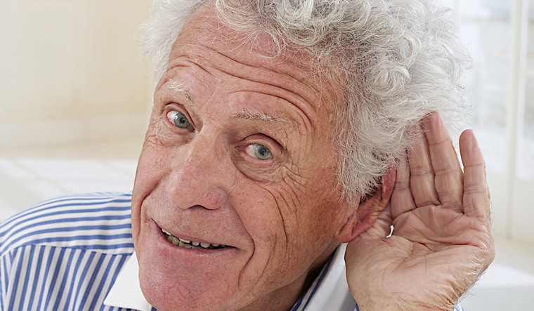 Scientists develop ultra-low-cost device for age-related hearing loss ...
