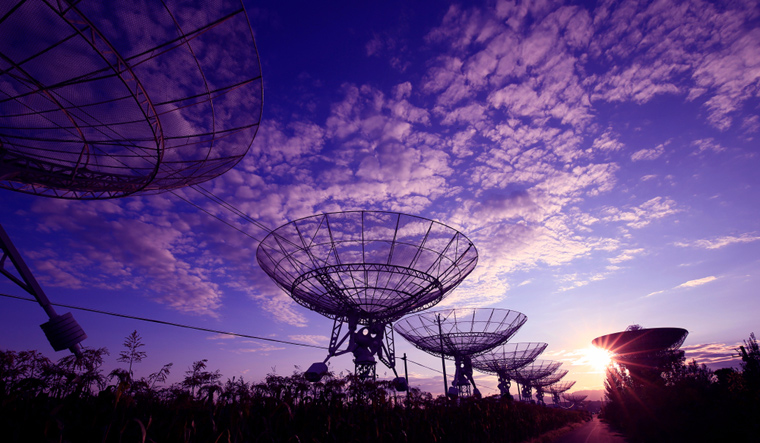 Mysterious fast radio bursts from deep space detected for the second ...