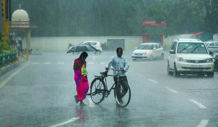Heavy downpour lashes Odisha, Rajasthan as Vadodara recovers from ...