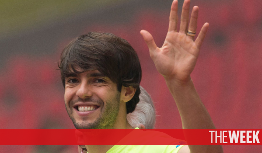 Brazilian star Kaka announces retirement