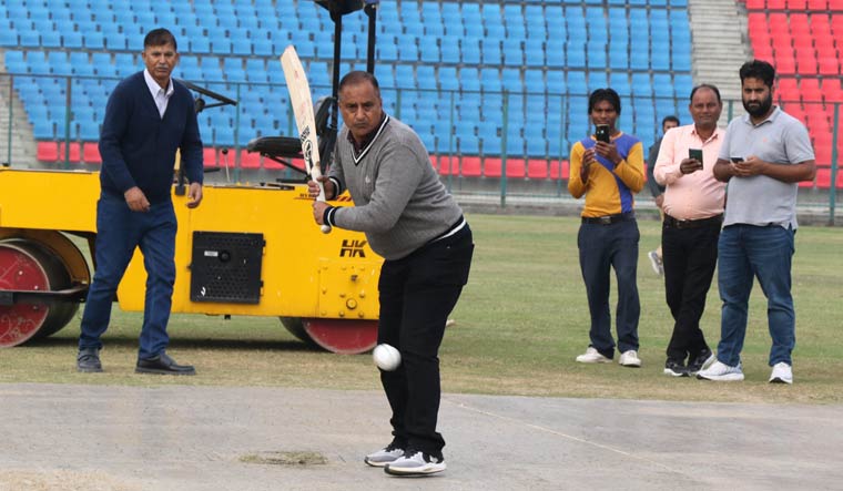 Several international players arrive in Jammu for Legends Cricket ...