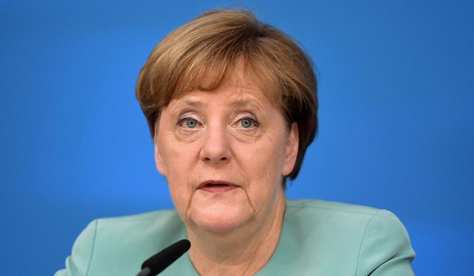 Merkel signals for sober EU separation