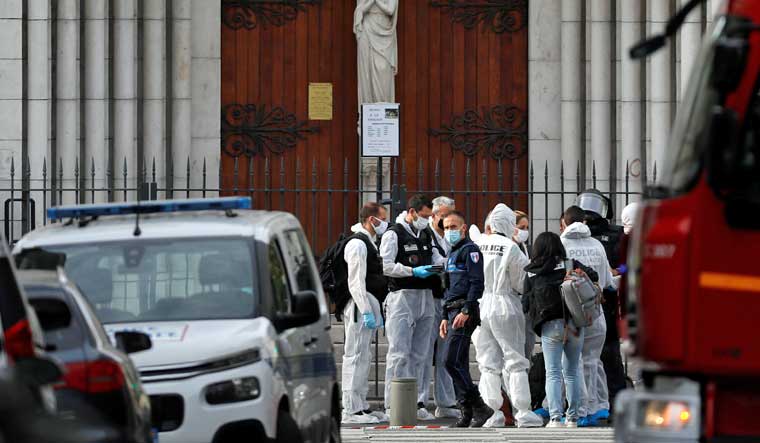 Three killed, several injured at a knife attack at a church in Nice ...
