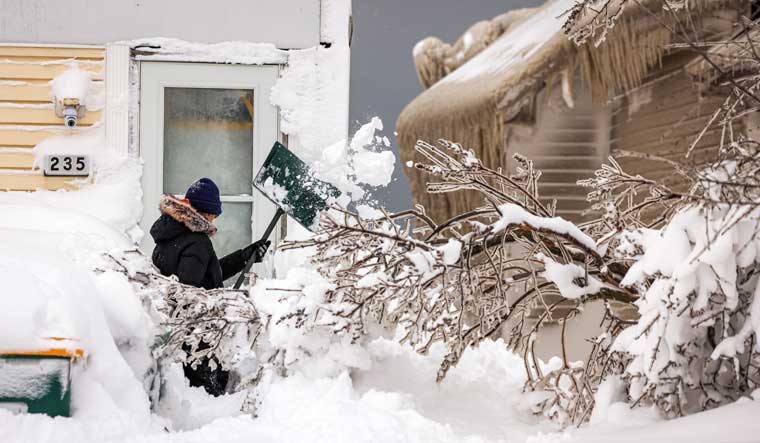 'War with mother nature': Winter storm batters western New York, 28 ...