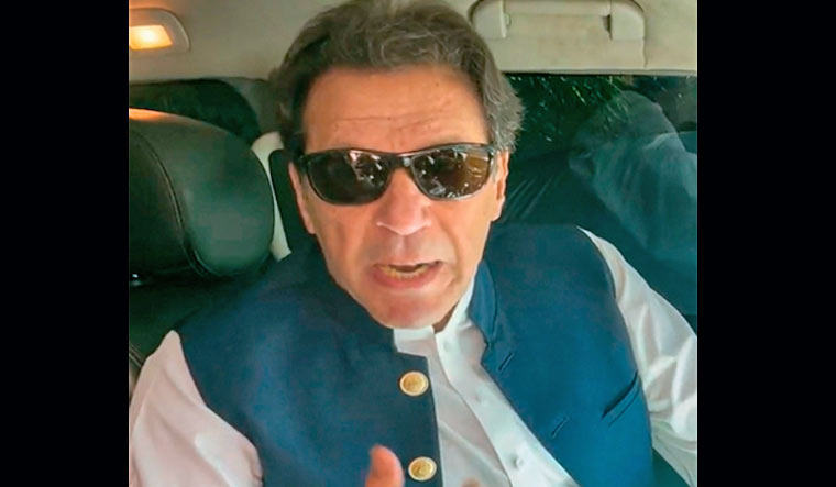 Pakistan: Imran Khan, his wife's interim bail extended in NCA scandal case - TrendRadars India