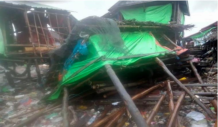 Powerful Cyclone Mocha floods homes, cuts communications in western ...