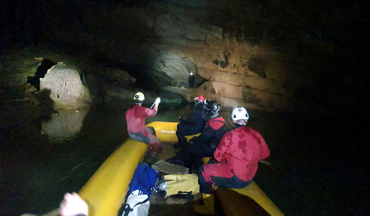 Slovenia: Five people trapped in a cave as water level rises due to ...