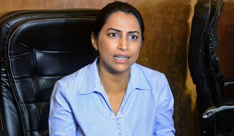 Mrs Wankhede was in her husband’s corner when he needed her: Shobhaa De ...