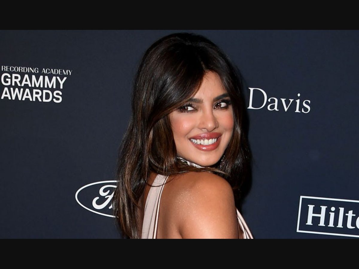 Priyanka Chopra Medium Hair