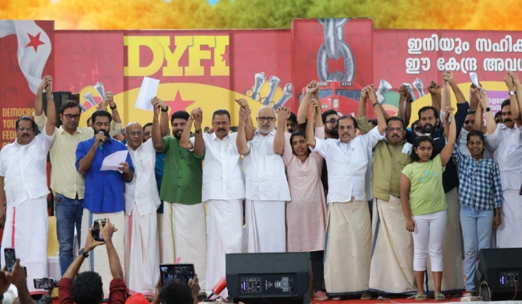 Kerala: DYFI's 651-km 'human chain' against Centre grabs eyeballs - The ...