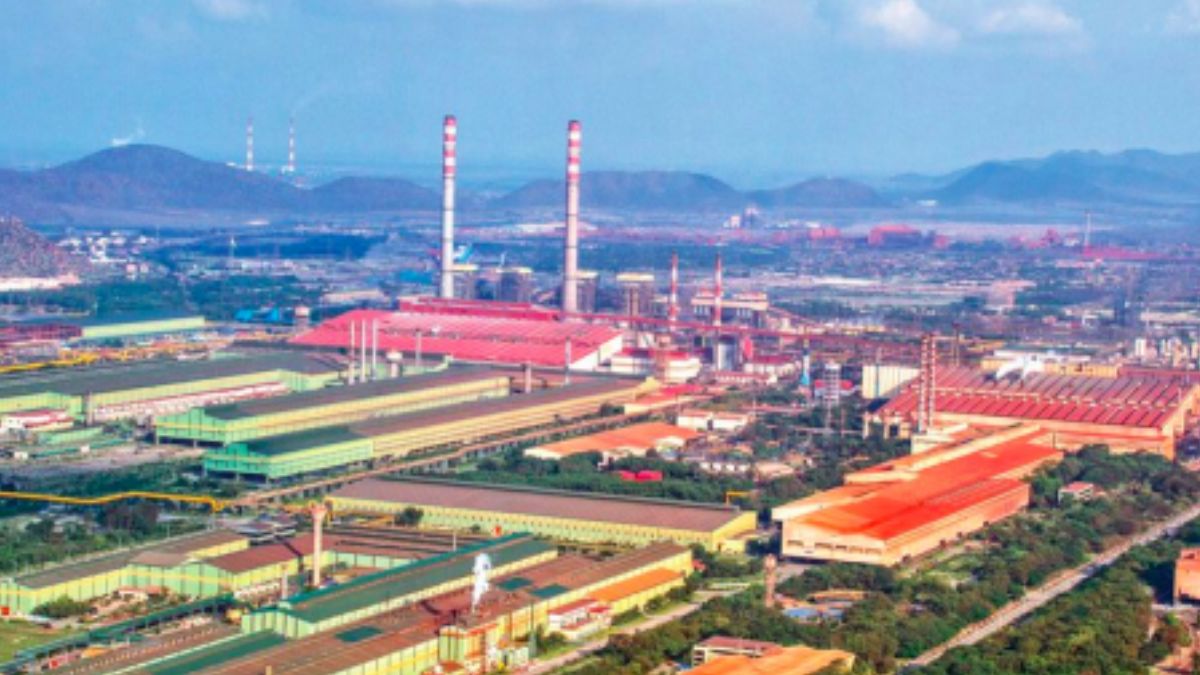 JSW Infra unveils Rs 30,000 crore plan to upgrade cargo handling ...