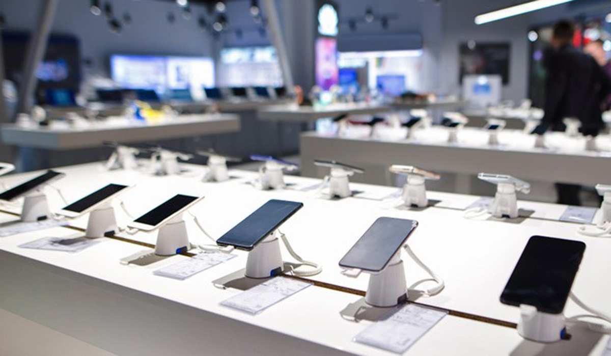 Smartphone sales pick up finally; AI features set to be the buzzword ...