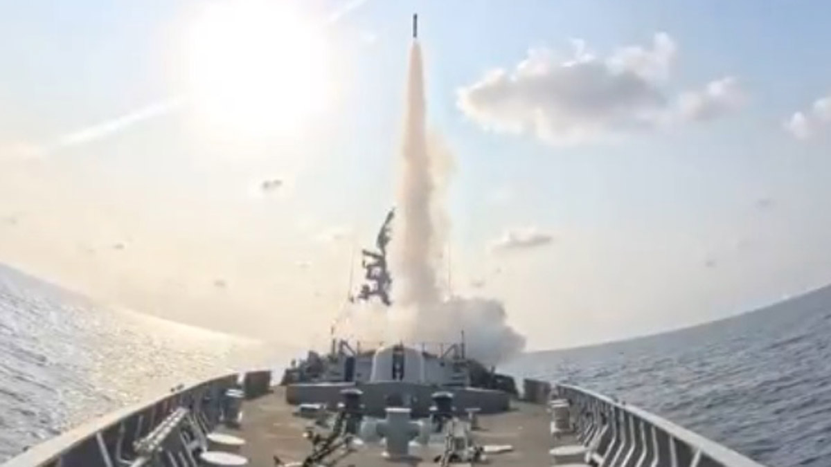 INS Surat test fires surface-to-air missile amid tensions with Pakistan ...