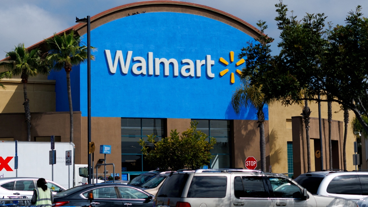 Layoffs: Walmart to cut 1,500 jobs; sparks social media backlash and ...