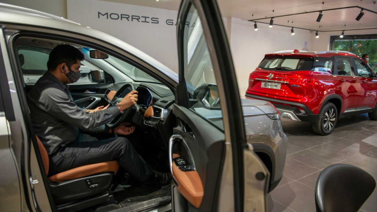 Worrying trend: Auto sector sees major dip in June-quarter domestic ...