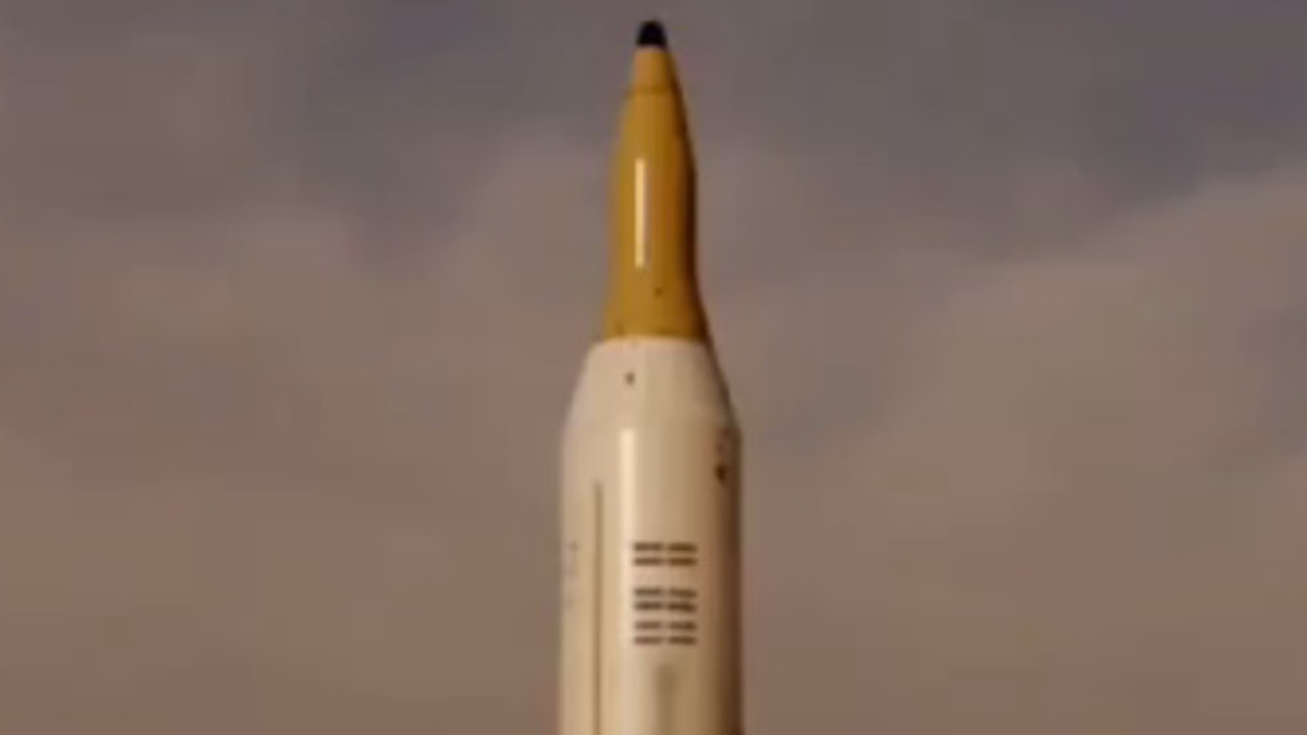 Iran shocks with 2,500 km range Sejjil missile to attack Israeli ...