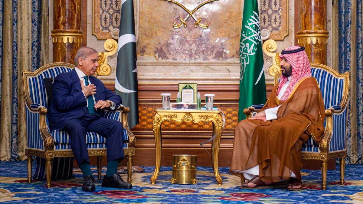 Amid West Asia conflict, Pakistan deploys desert troops in Saudi Arabia ...