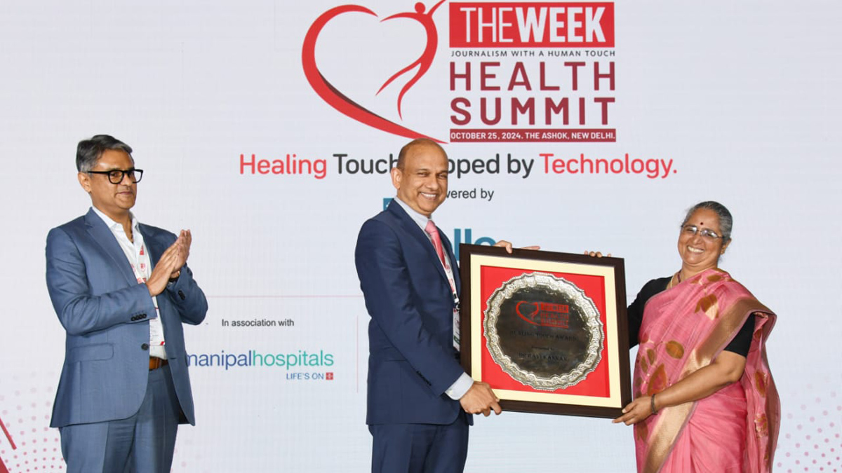 Dr R. Ravi Kannan honoured with THE WEEK's first 'Healing Touch Award ...