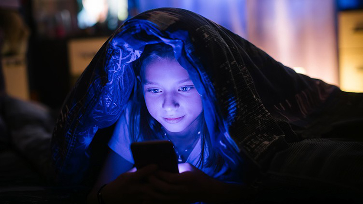The hidden cost of late-night scrolling: Understanding and preventing ...