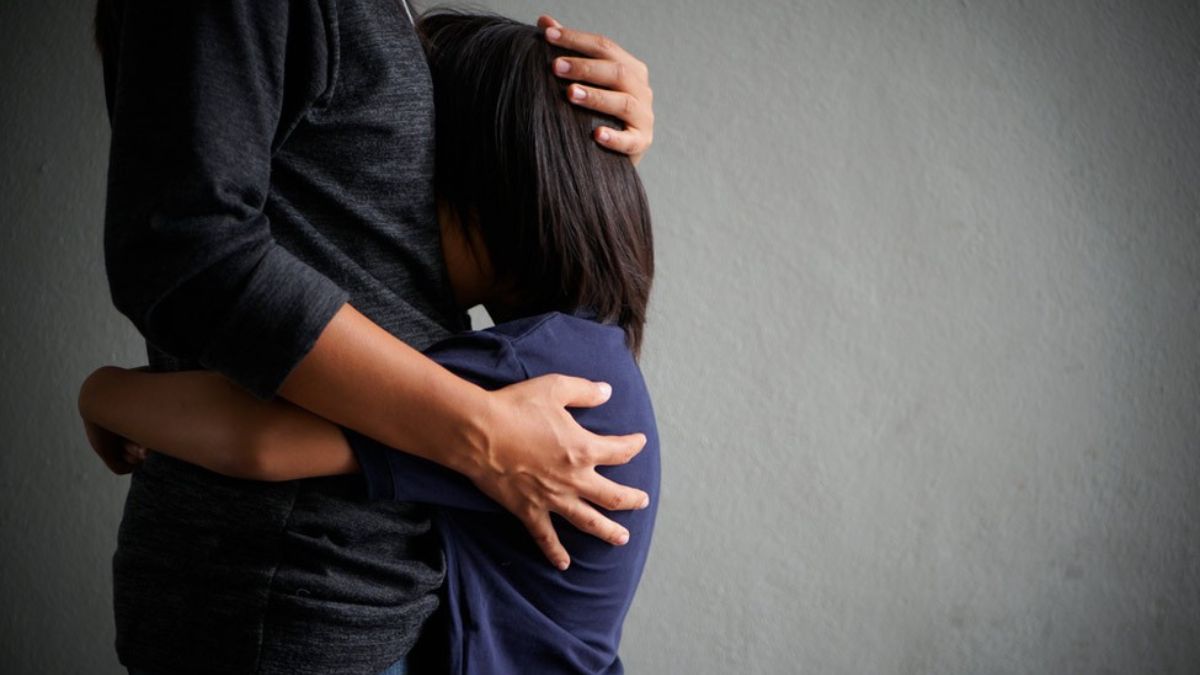 The ‘Jaadu Ki Jhappi’ is real: What hugs do to your brain, heart, and ...
