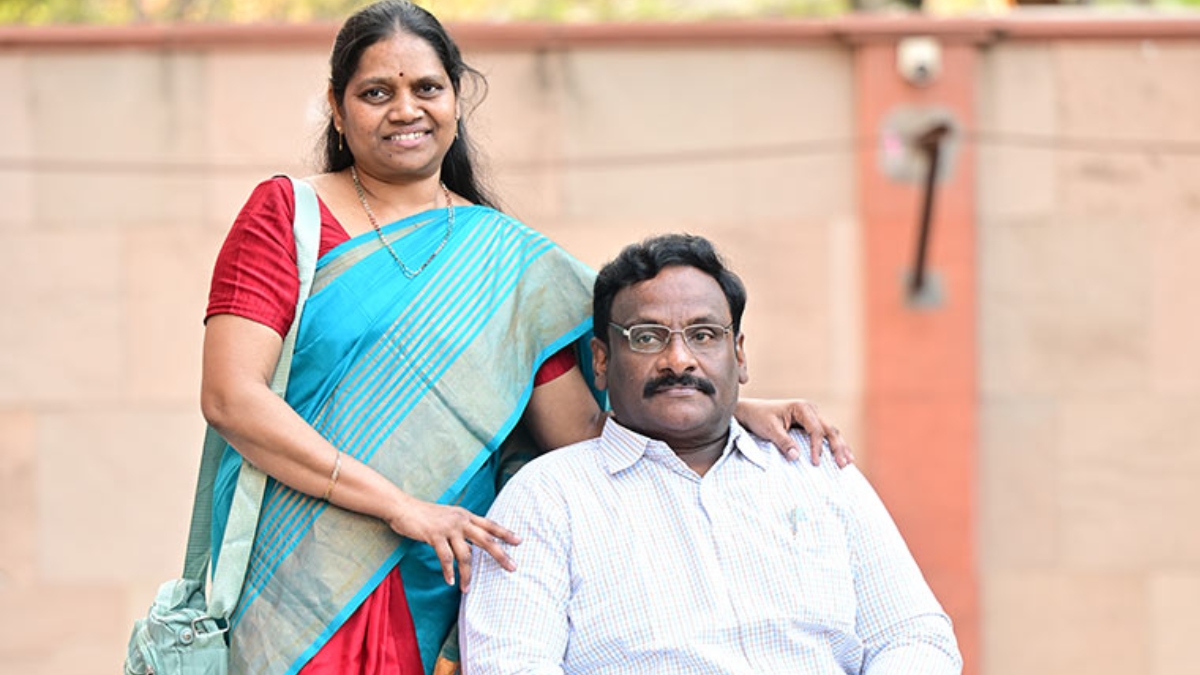 Dr GN Saibaba, former Delhi University professor and activist, passes ...