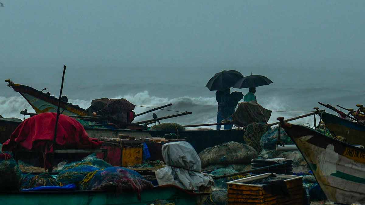 Cyclone Fengal: TN braces for heavy rains; 7 NDRF teams deployed in 3 ...