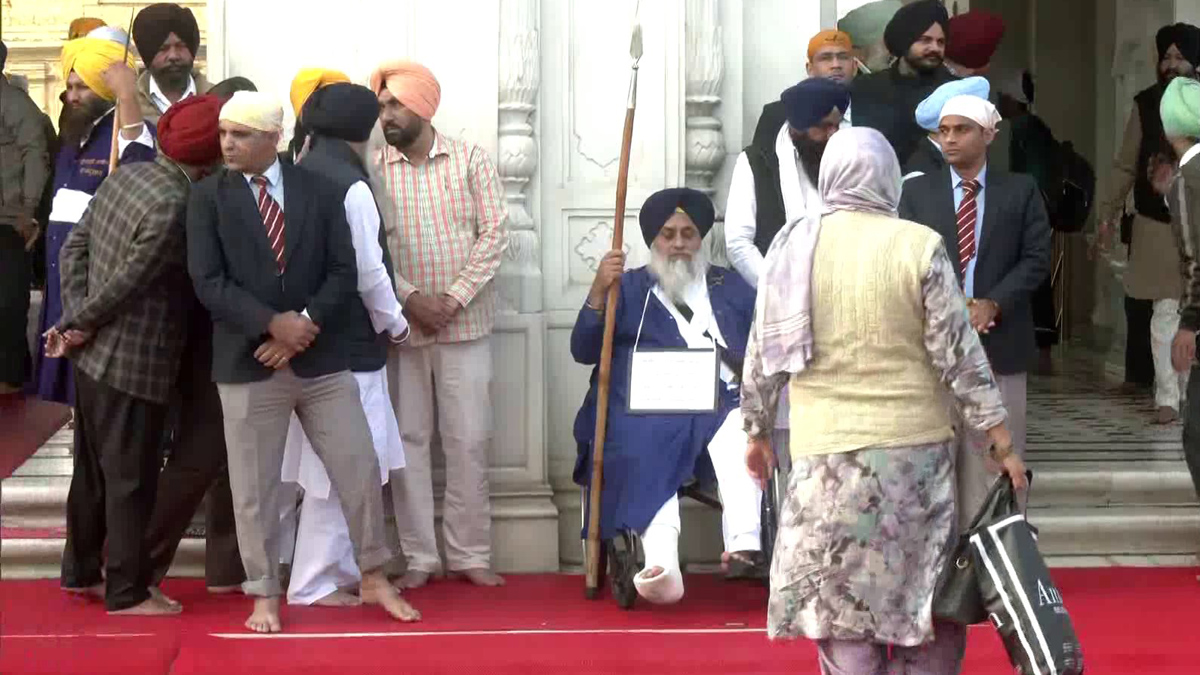 With plaque around his neck, former Punjab CM Sukhbir Singh Badal ...