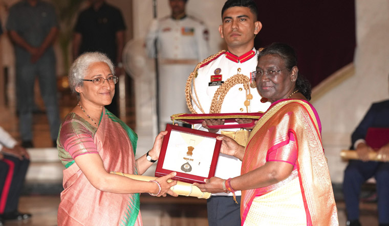 Prez Murmu confers Bharat Ratna on former PMs Narasimha Rao, Charan ...