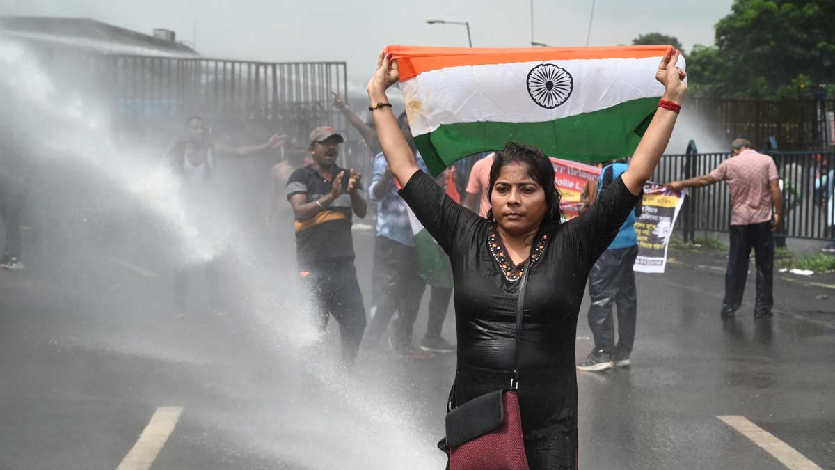 Nabanna Abhijan violence: BJP calls for 12-hour Bangla bandh on ...