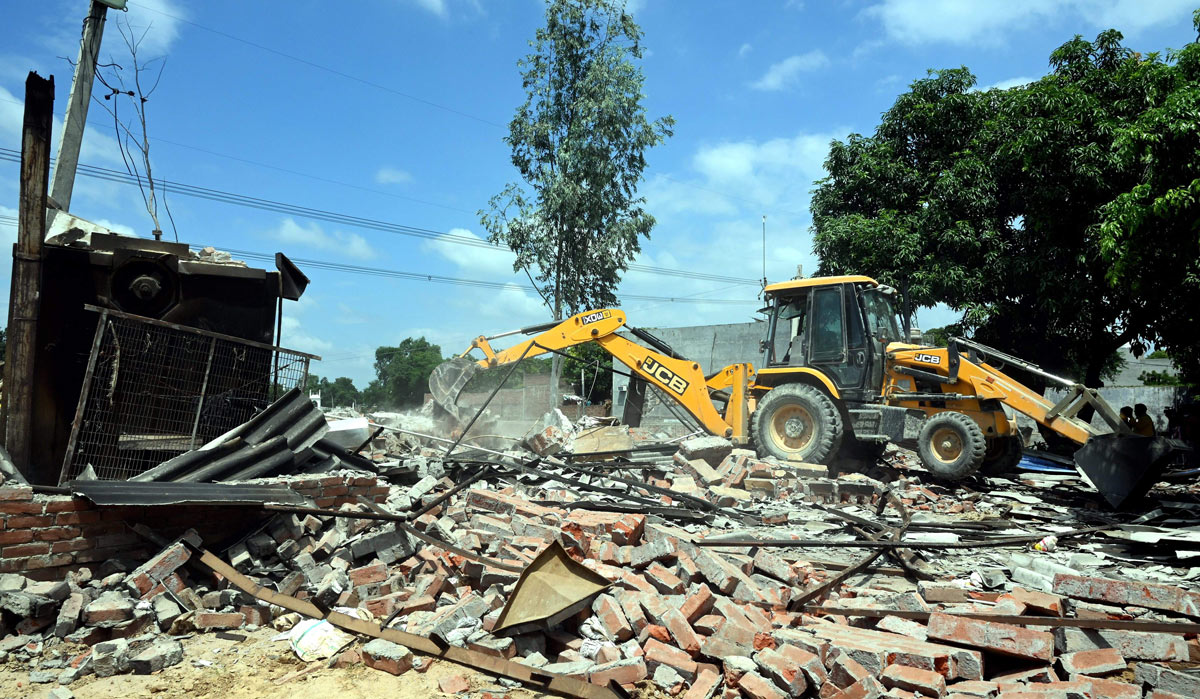 Bulldozer justice illegal, abuse of power. What the Supreme Court said ...