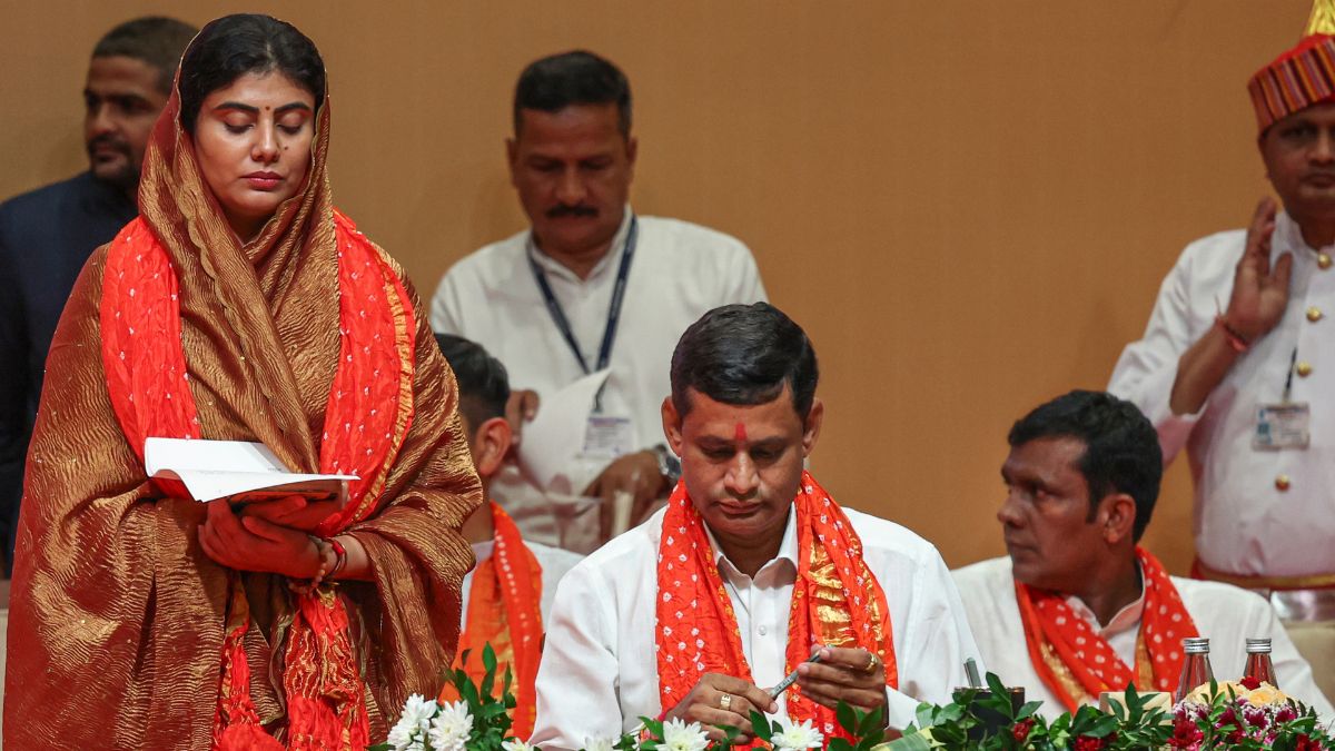 What is Rivaba Jadeja's net worth? Ravindra Jadeja's wife and Jamnagar ...