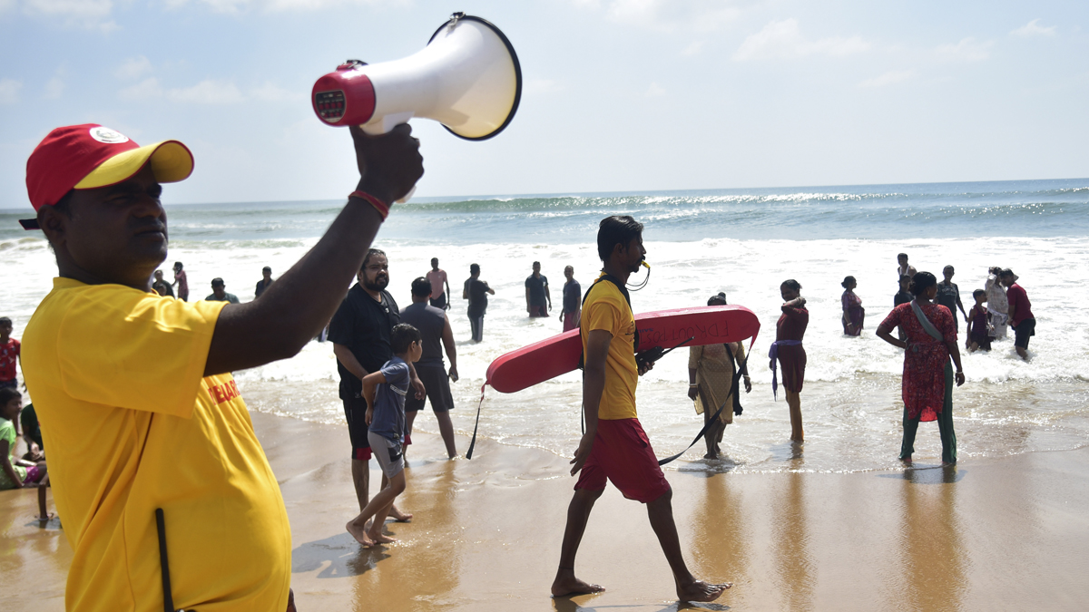 Cyclone Montha: IMD predicts heavy rainfall over Odisha, West Bengal ...