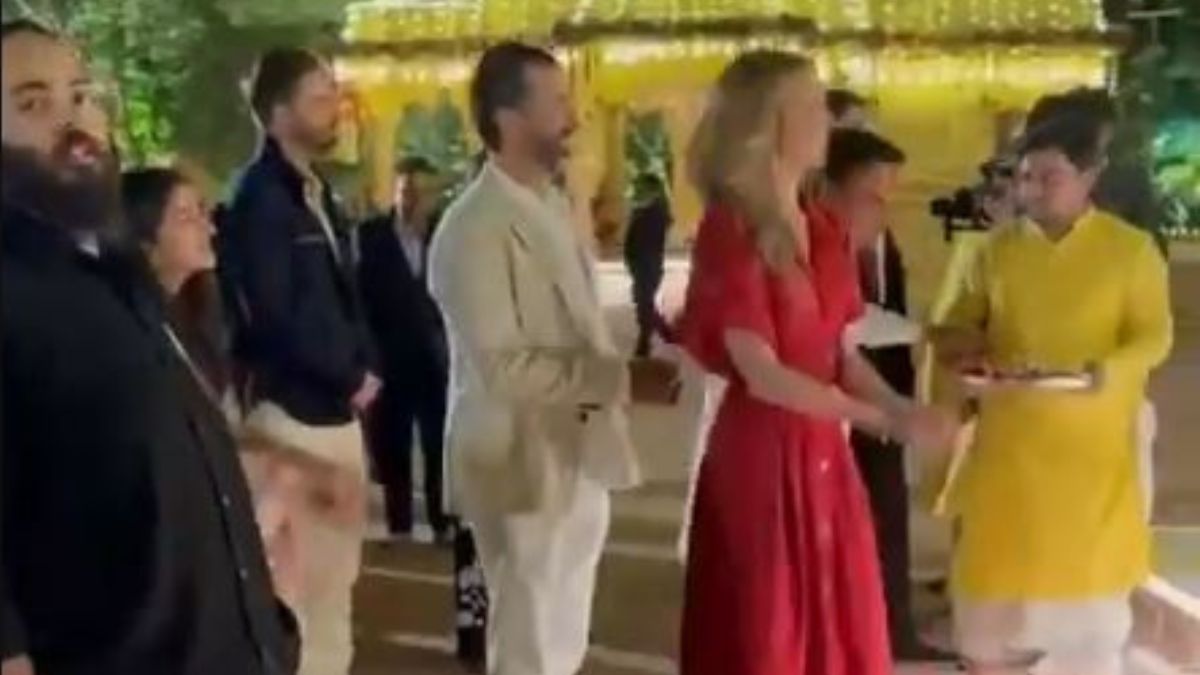 Watch | Donald Trump Jr bows to Lord Ganesh at Vantara; performs ...