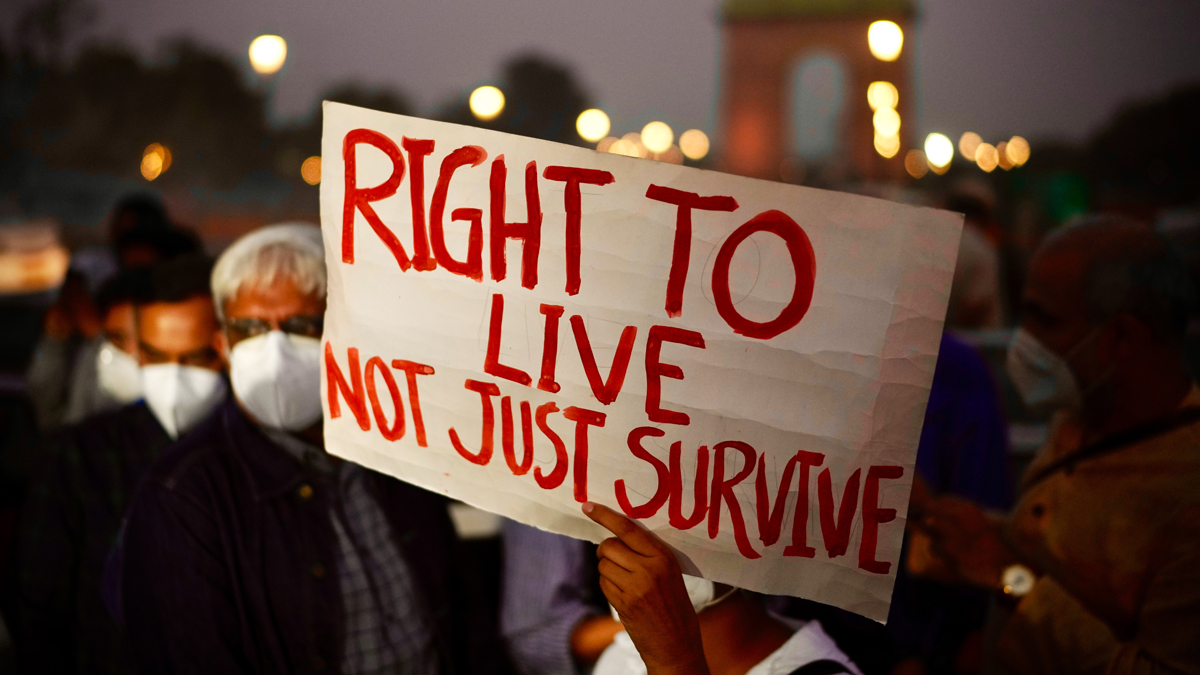 As Delhi's AQI worsens, parents, activists protesting at India Gate ...