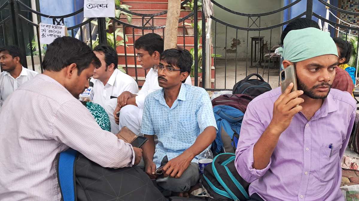 Protests after SC's verdict continue as SSC panelists consider hunger ...