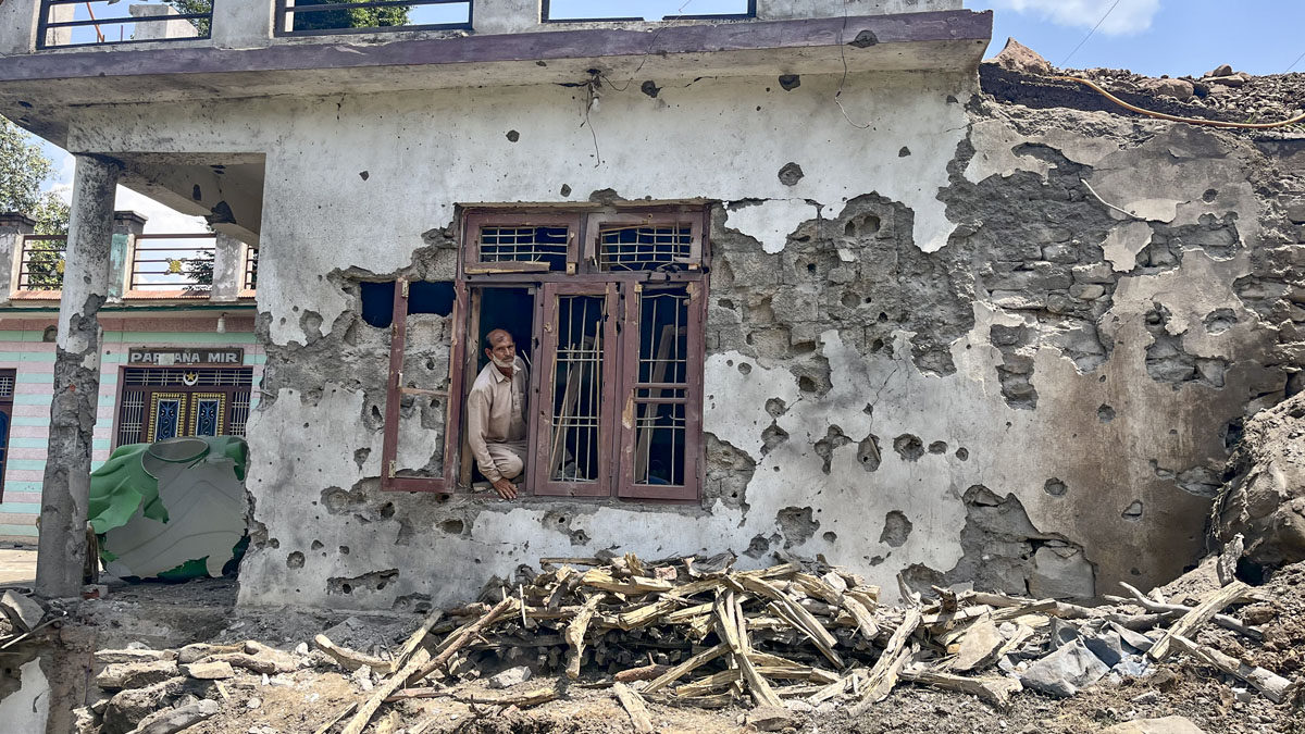 India-Pak ceasefire: After days of intense shelling across LoC, uneasy ...