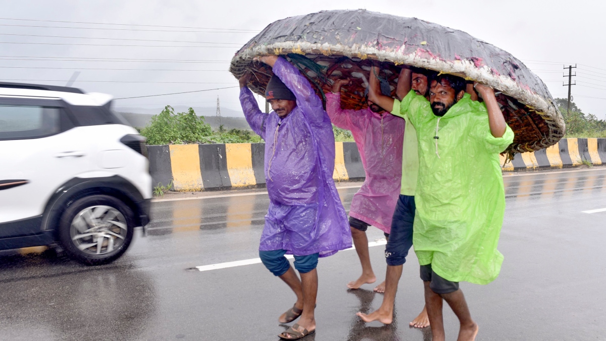 Weather forecast: Karnataka rains: Red alert in six districts, Mysuru ...