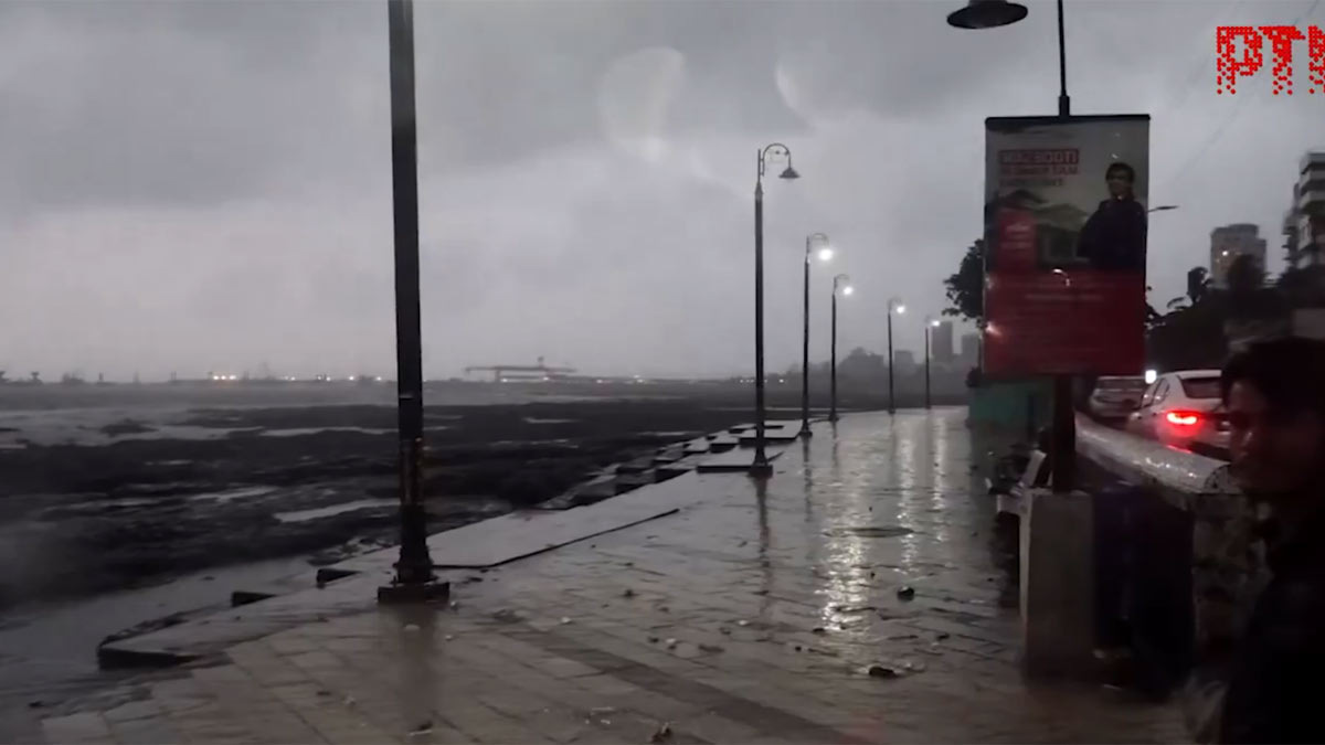 Mumbai faces waterlogging after heavy rains; road and train traffic hit- The Week