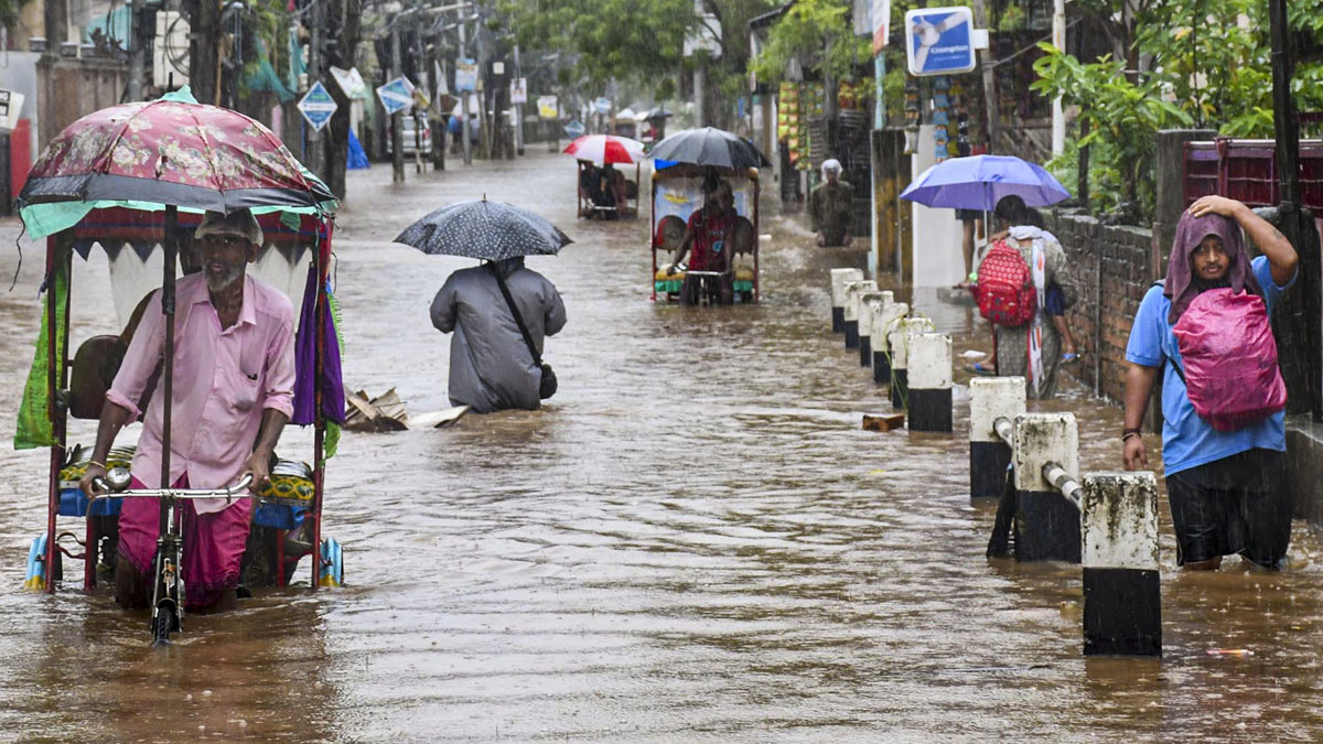 IMD forecasts heavy rains in Assam for next 7 days, orange alert for 4 ...