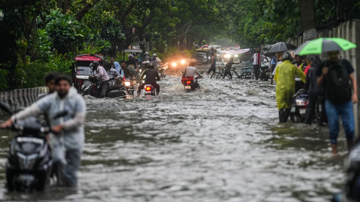 Delhi-NCR rain: IMD issues red alert as more showers predicted; severe waterlogging, traffic ...