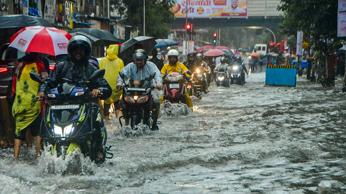 Mumbai rains latest updates: IMD issues 'red alert'. Why next 48 hours ...