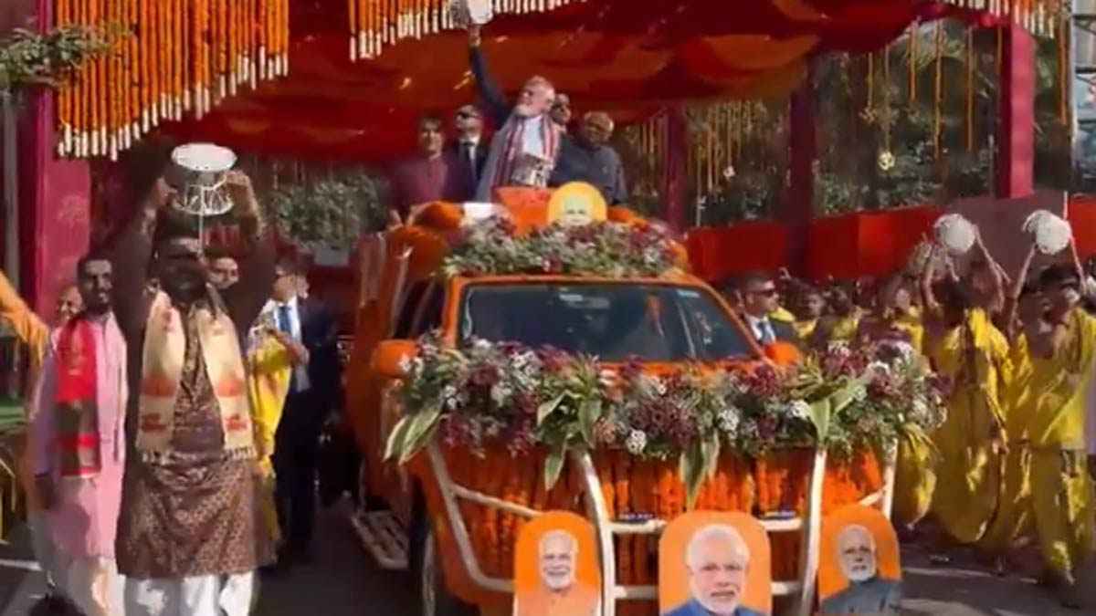 PM Modi leads 'Shaurya Yatra' to honour defenders of Somnath Temple ...