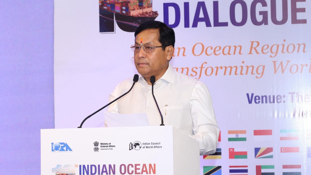 Sarbananda Sonowal lauds massive 340% spike in women's maritime ...