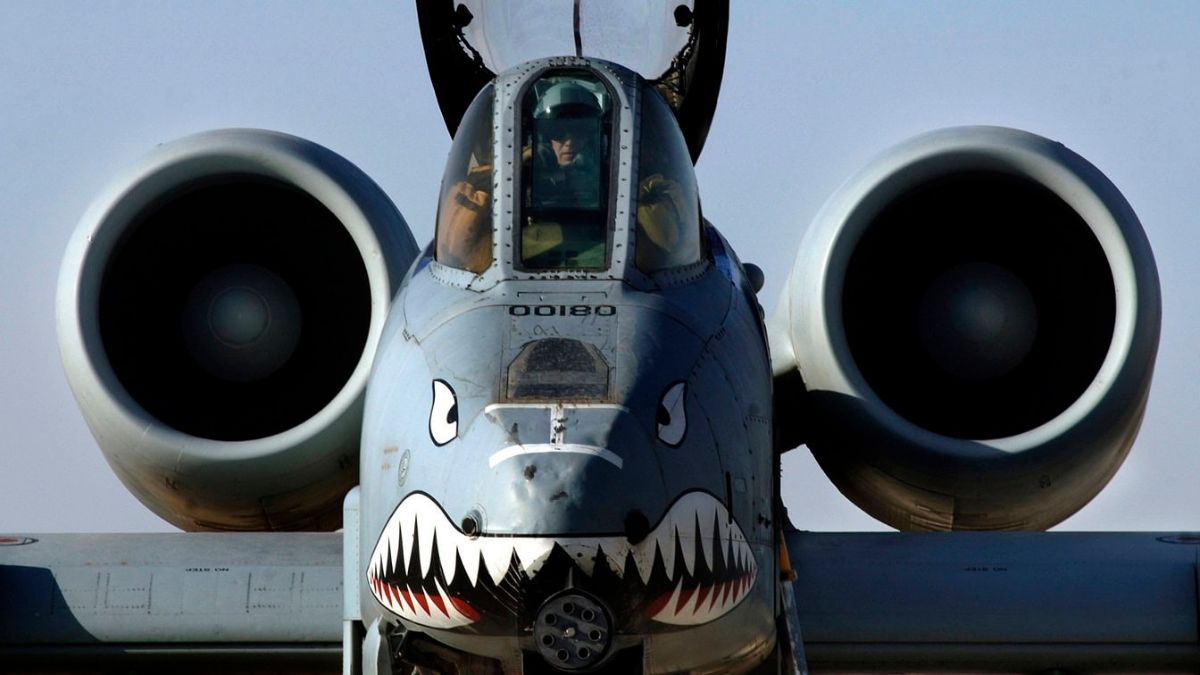 A-10 Warthogs, Compass Call Jets head to Middle East: US deploys ...