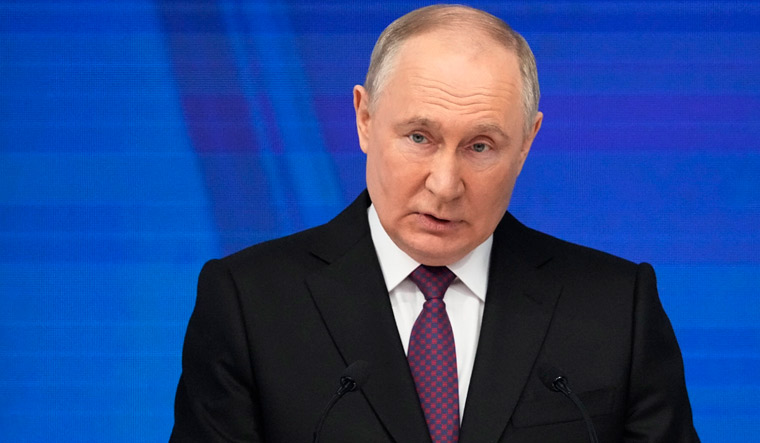 Putin warns sending Western troops to Ukraine risks a global nuclear ...