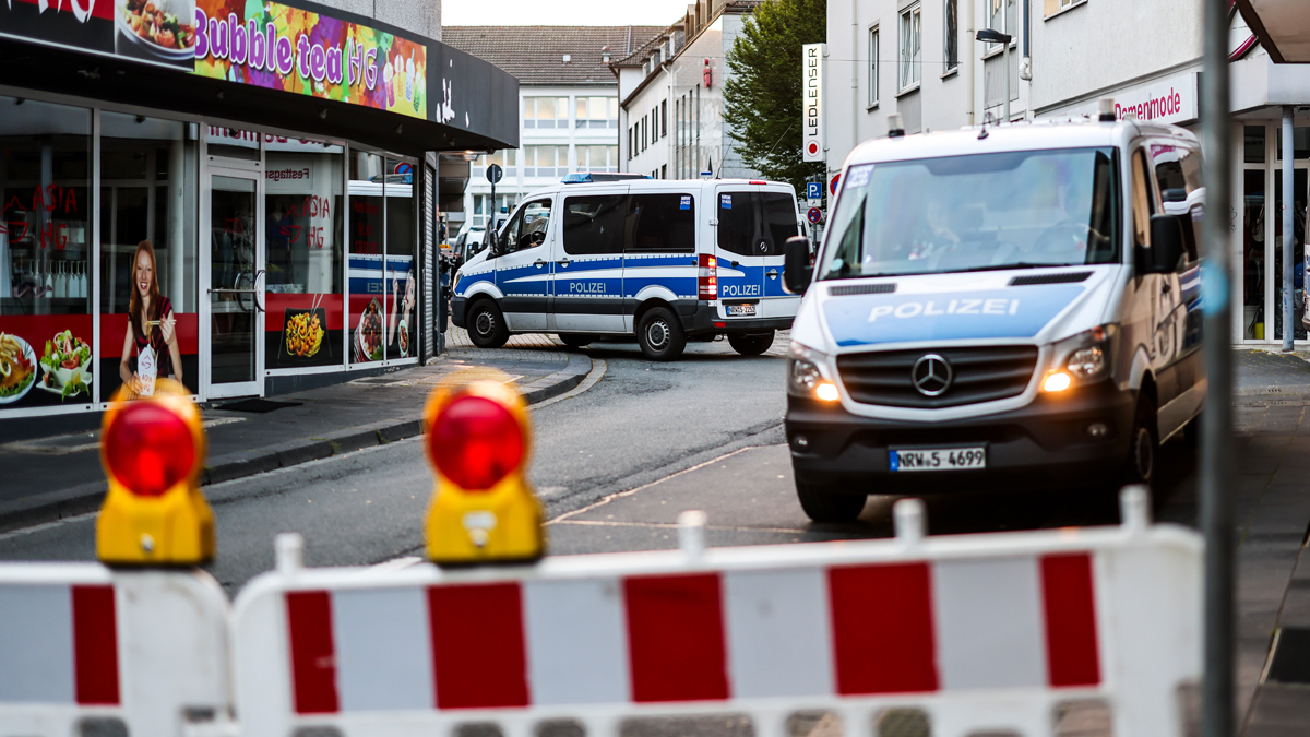 Germany: Solingen knife attack leaves 3 dead, police detains a 15-year ...