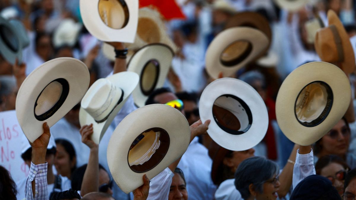 Who is really behind the ‘Gen Z protests’ in Mexico City ...