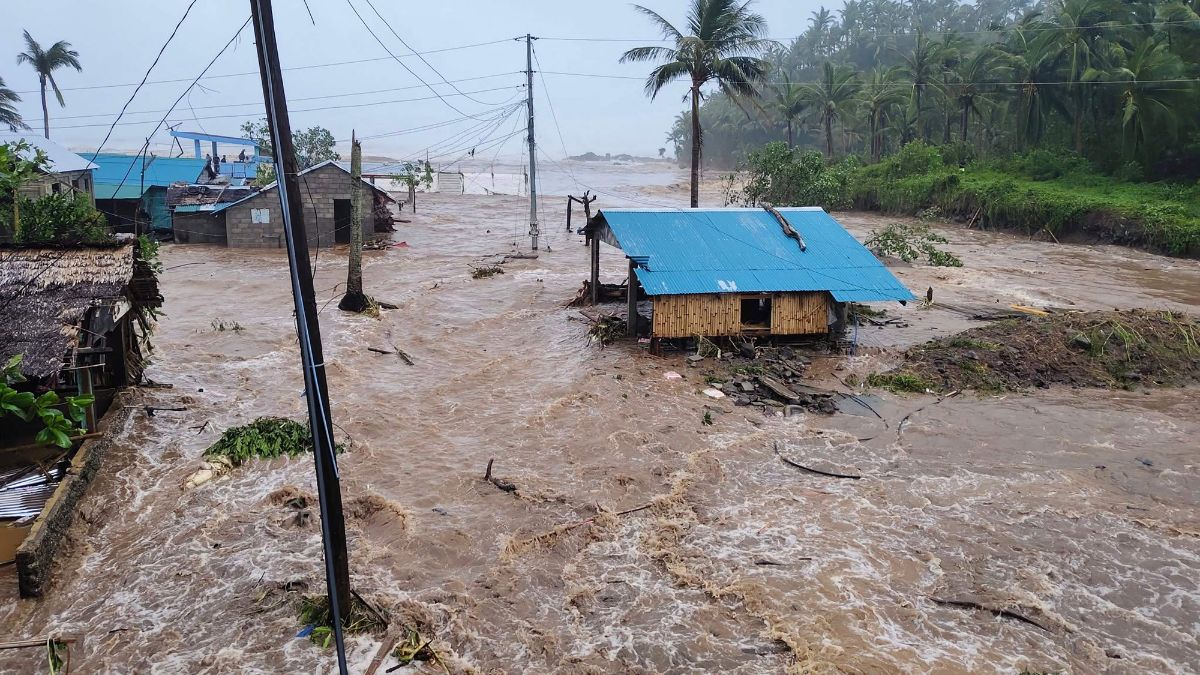 WATCH | Super Typhoon Fung-wong shakes Philippines' hanging bridge ...