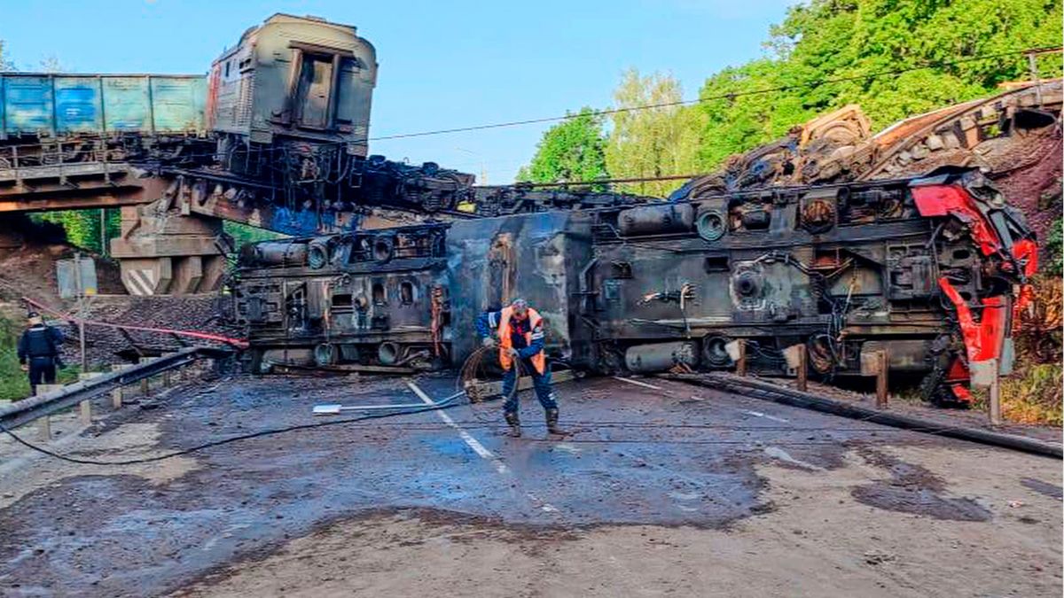 Is Ukraine behind 2 rail bridge collapses in Russia? 7 killed in ...